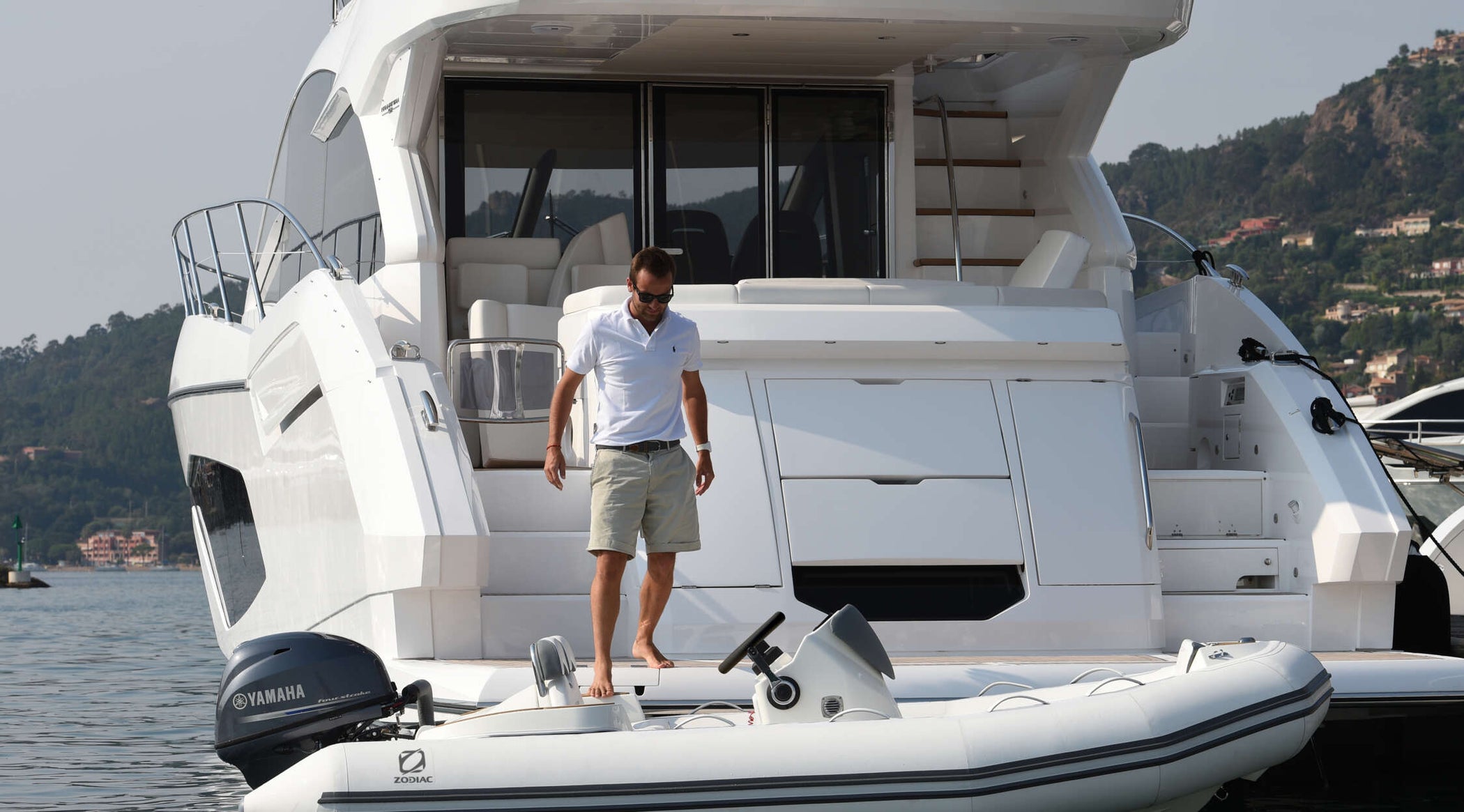 Explore the Zodiac Yachtline Inflatable Boats Series Online